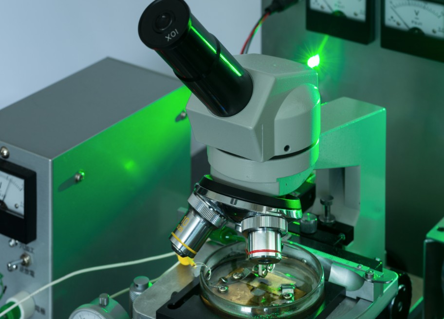 Micro machining (micro discharge drilling machine) - Shinyo Seiki ...